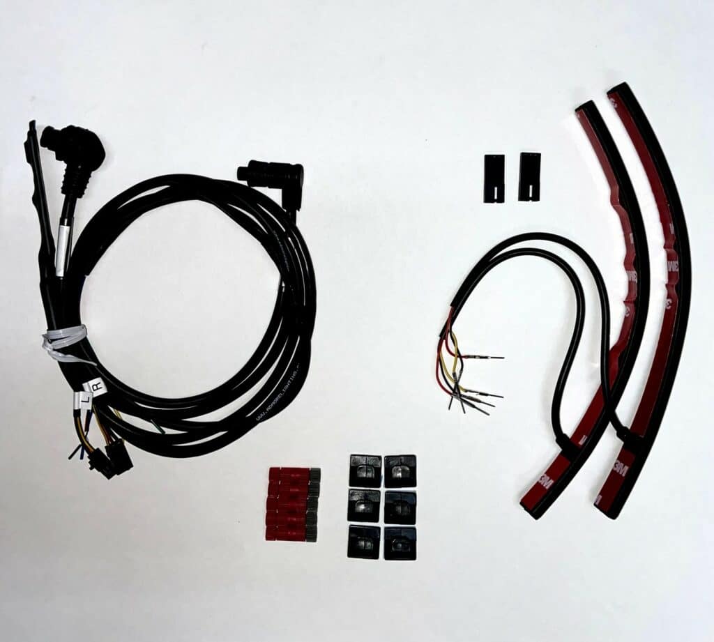 UNIVERSAL TOP CASE LIGHT KIT, BI-COLOR - AdMore Lighting Inc.