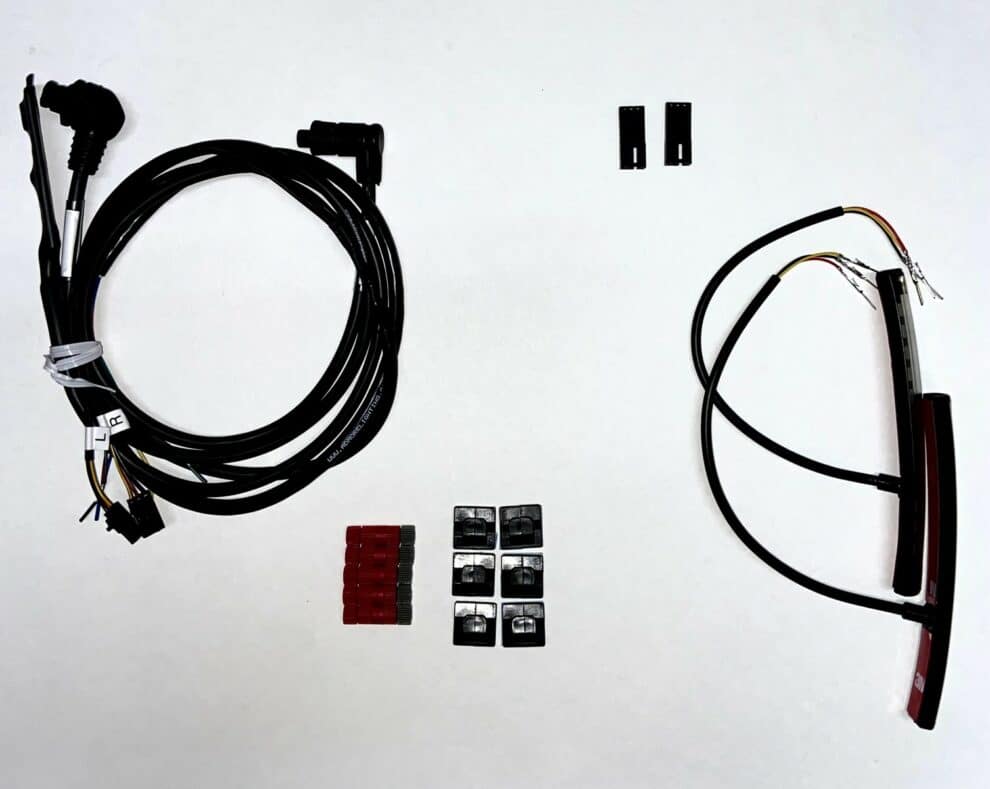 UNIVERSAL TOP CASE LIGHT KIT, BI-COLOR - AdMore Lighting Inc.